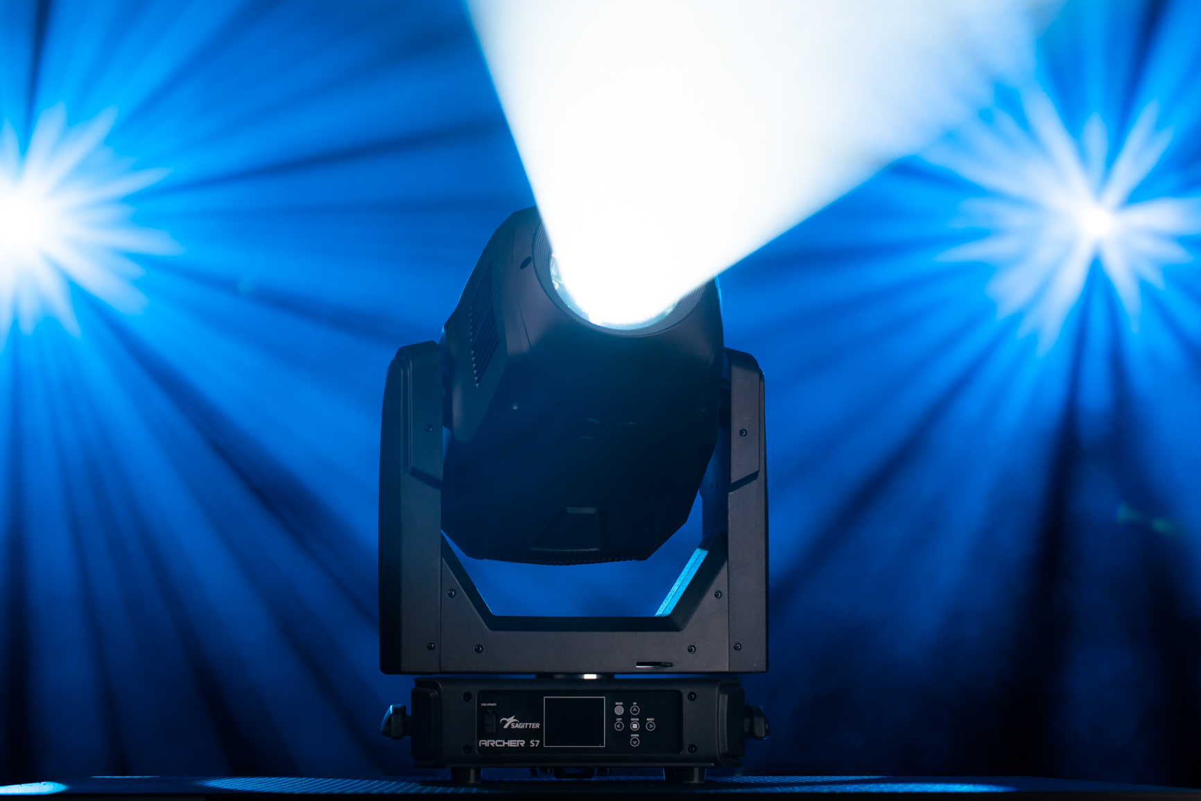 Moving head spot S7 zoom/CMY – Sagitter